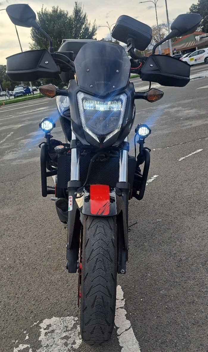 Hondu NC 750 SA, sa dodatnom opremom | Auti.hr